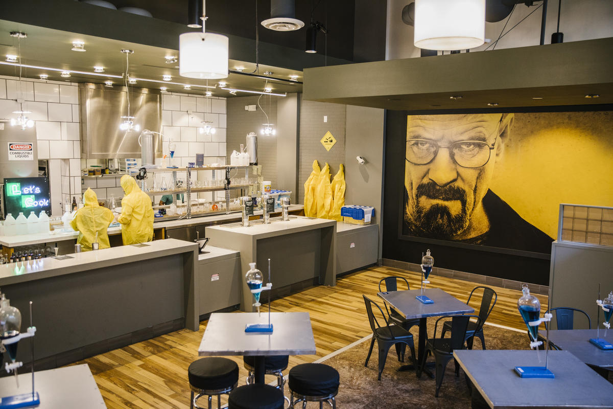 Breaking Bad: The Restuaruant - #IHeartHollywood
