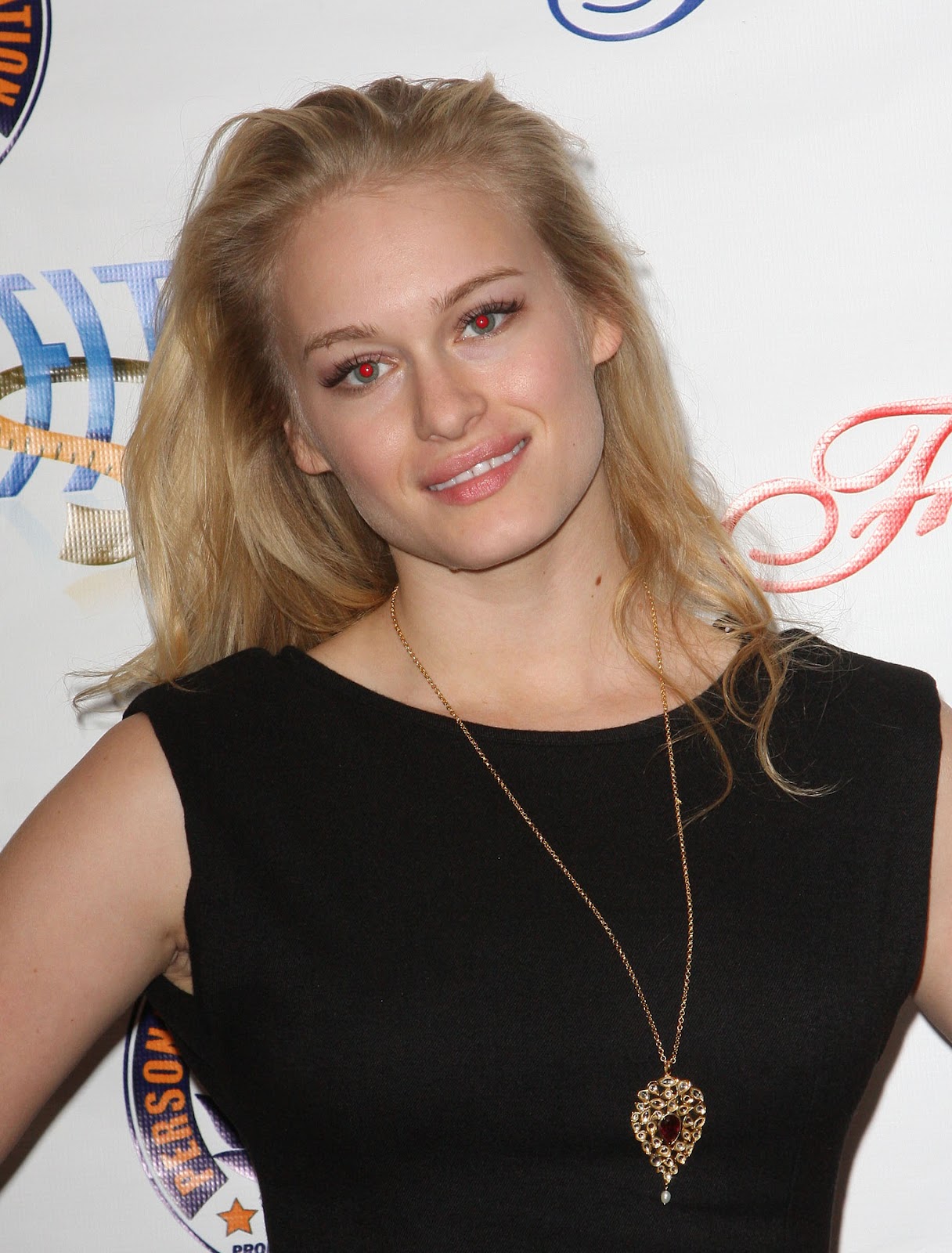 Leven Rambin pictures gallery (3) | Film Actresses