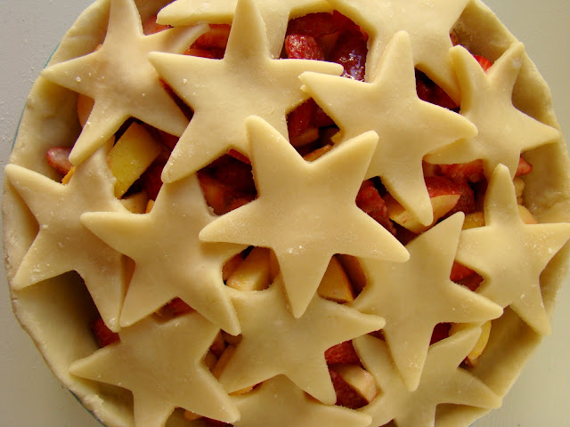 Strawberry apple pie with pastry stars