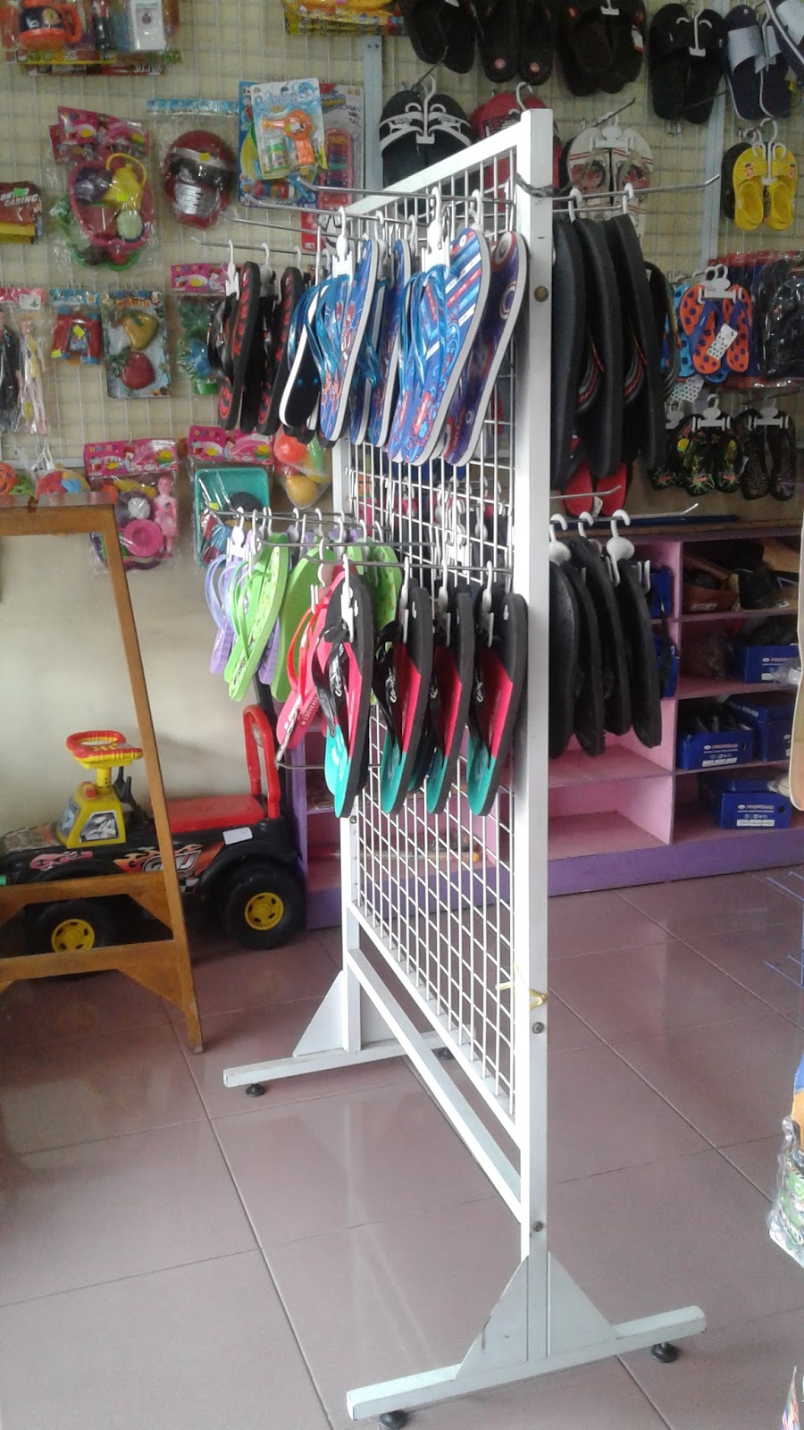 Rak Display Busana Multy Fungsi - Rak Display Busana Murah