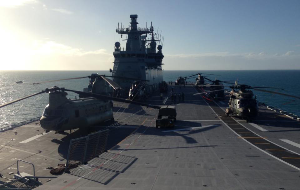 Central Queensland Plane Spotting: Australian Army Helicopters Landing ...