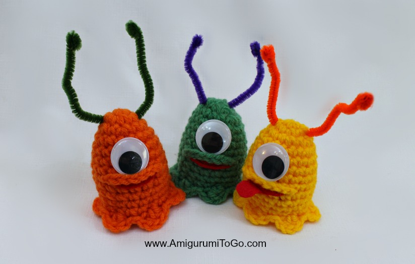 Alien Slug Easter Egg Cozy
