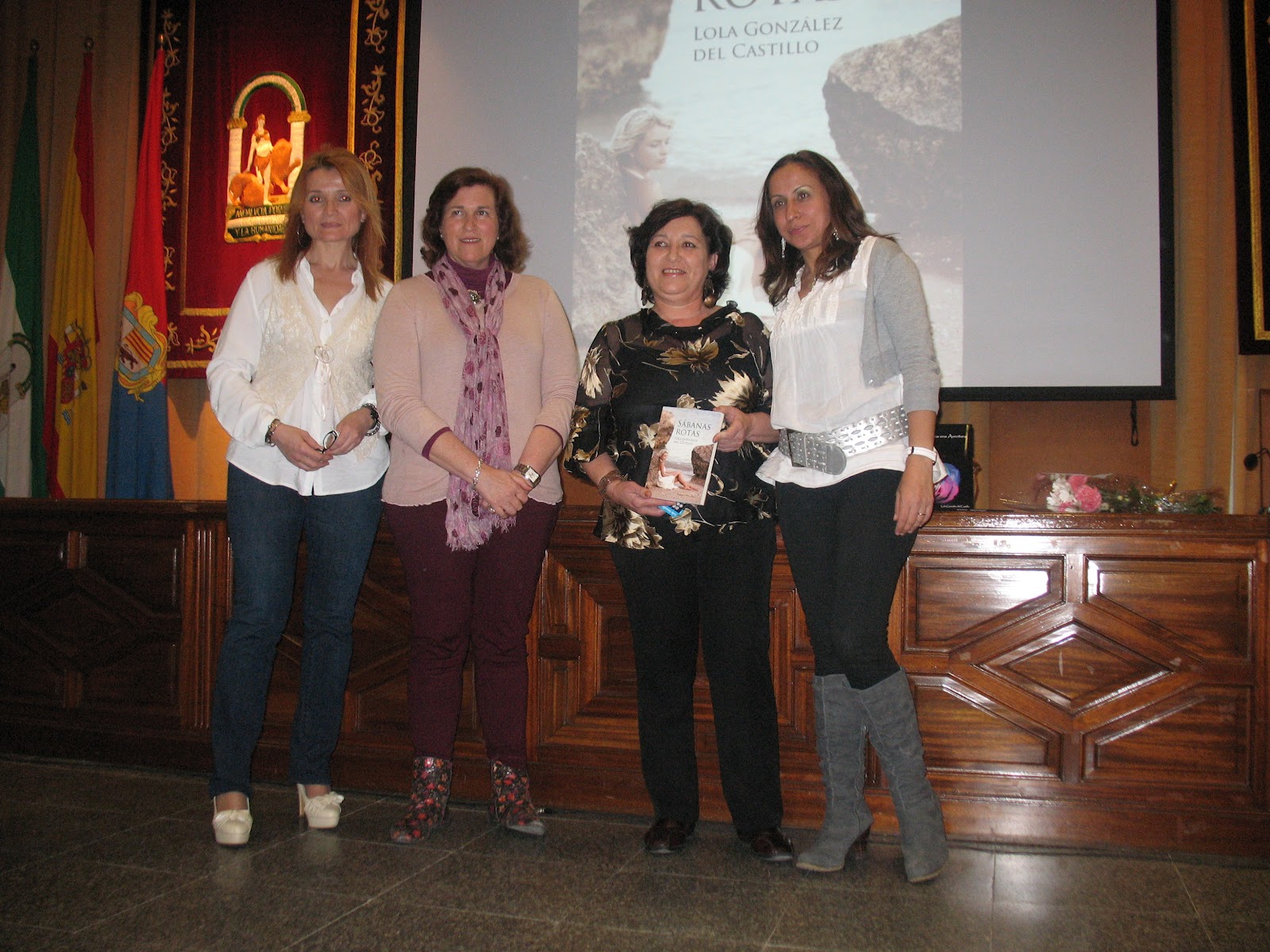 Lola González del Castillo: Presentación "Sábanas Rotas" Dos Hermanas