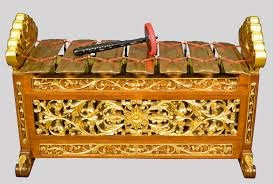 Indonesian Traditional Musical Instruments: Saron Traditional Musical ...