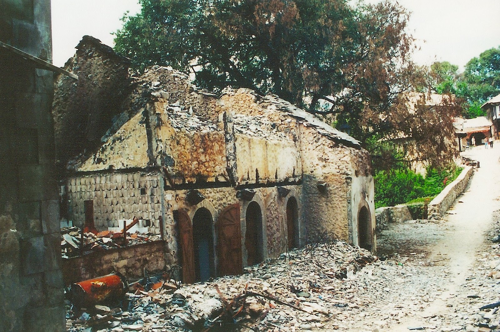 I LOVE BOSNIA VOLIM TE: Photos of Mostar during the war and postwar ...