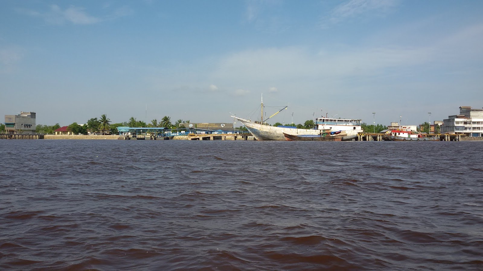 Enthos Geo Survey: Dokumentasi Pelabuhan Sungai Guntung 2017