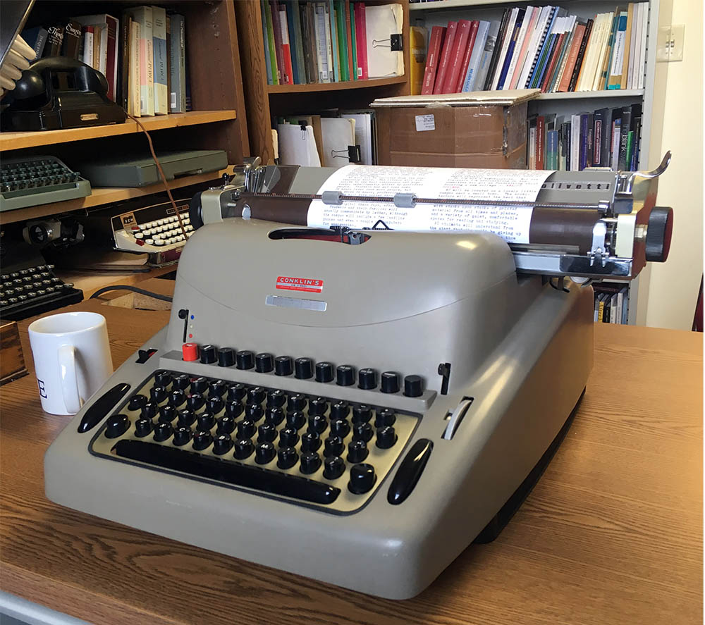 Analog College/ /THE TYPEWRITER REVOLUTION