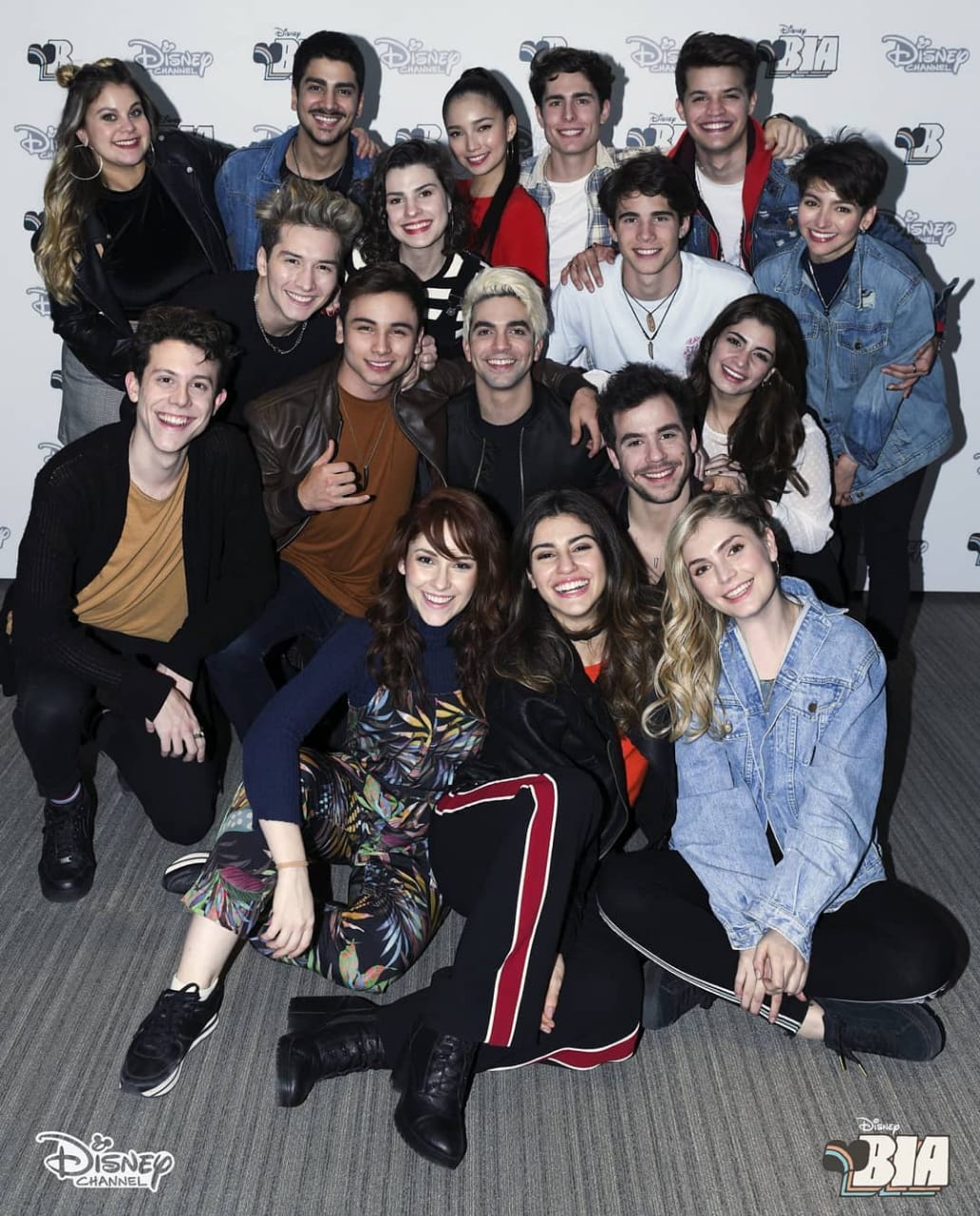 Aparato do Entretenimento: [UniTeen]: Conheça a história e o elenco de ...