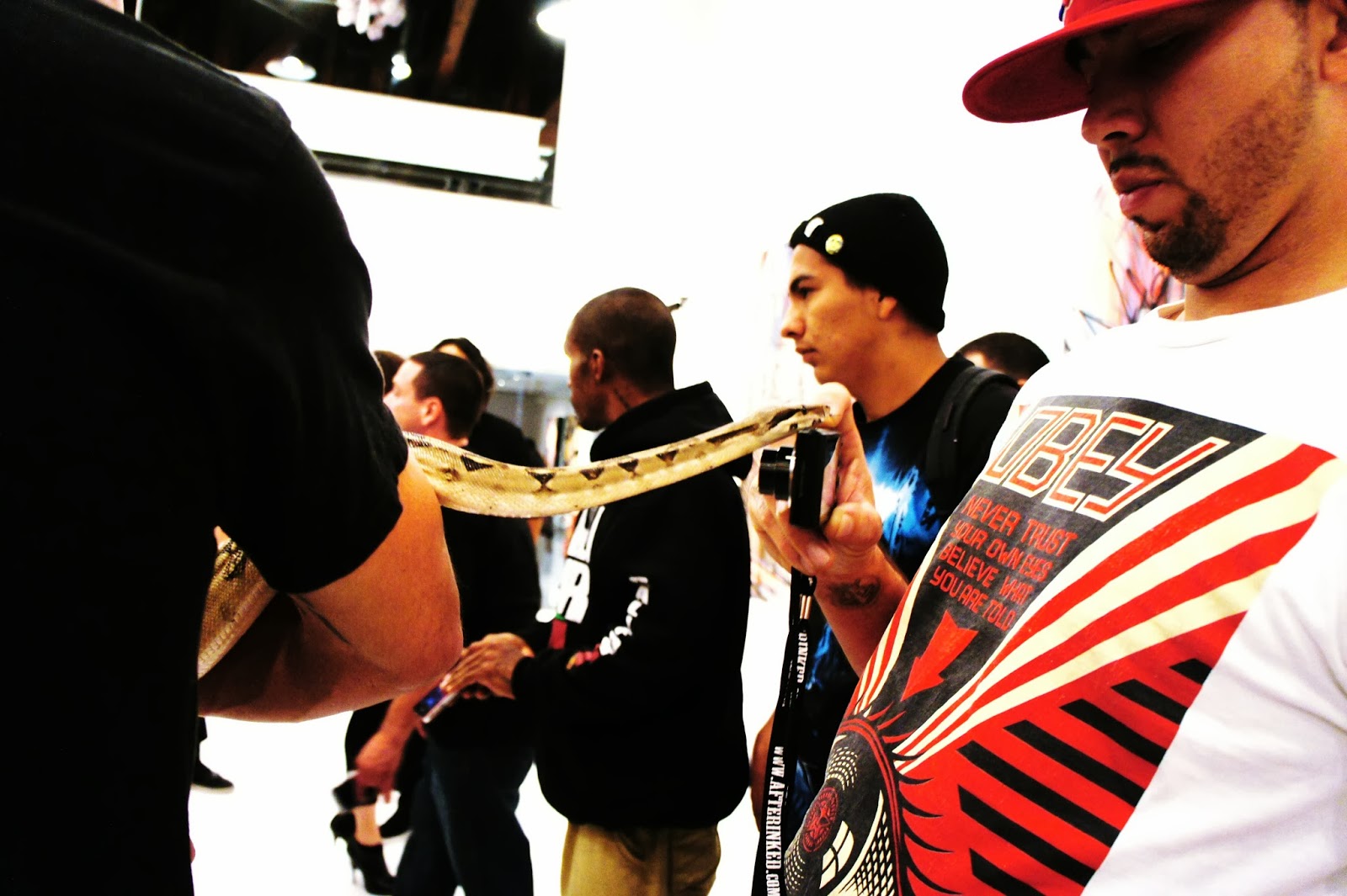 DAVID MATTHEW WRIGHT BLOG: Zes (Zeser) Artshow Opening Known Gallery ...