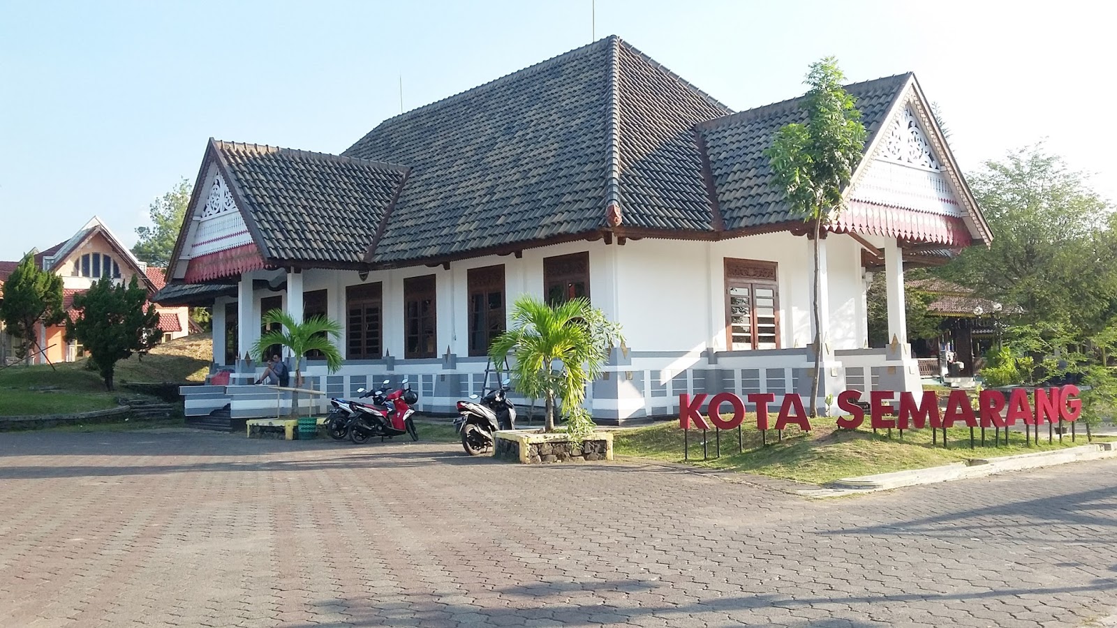 Yok Dolan ning Semarang: Grand Maerakaca Taman Mini Jawa Tengah