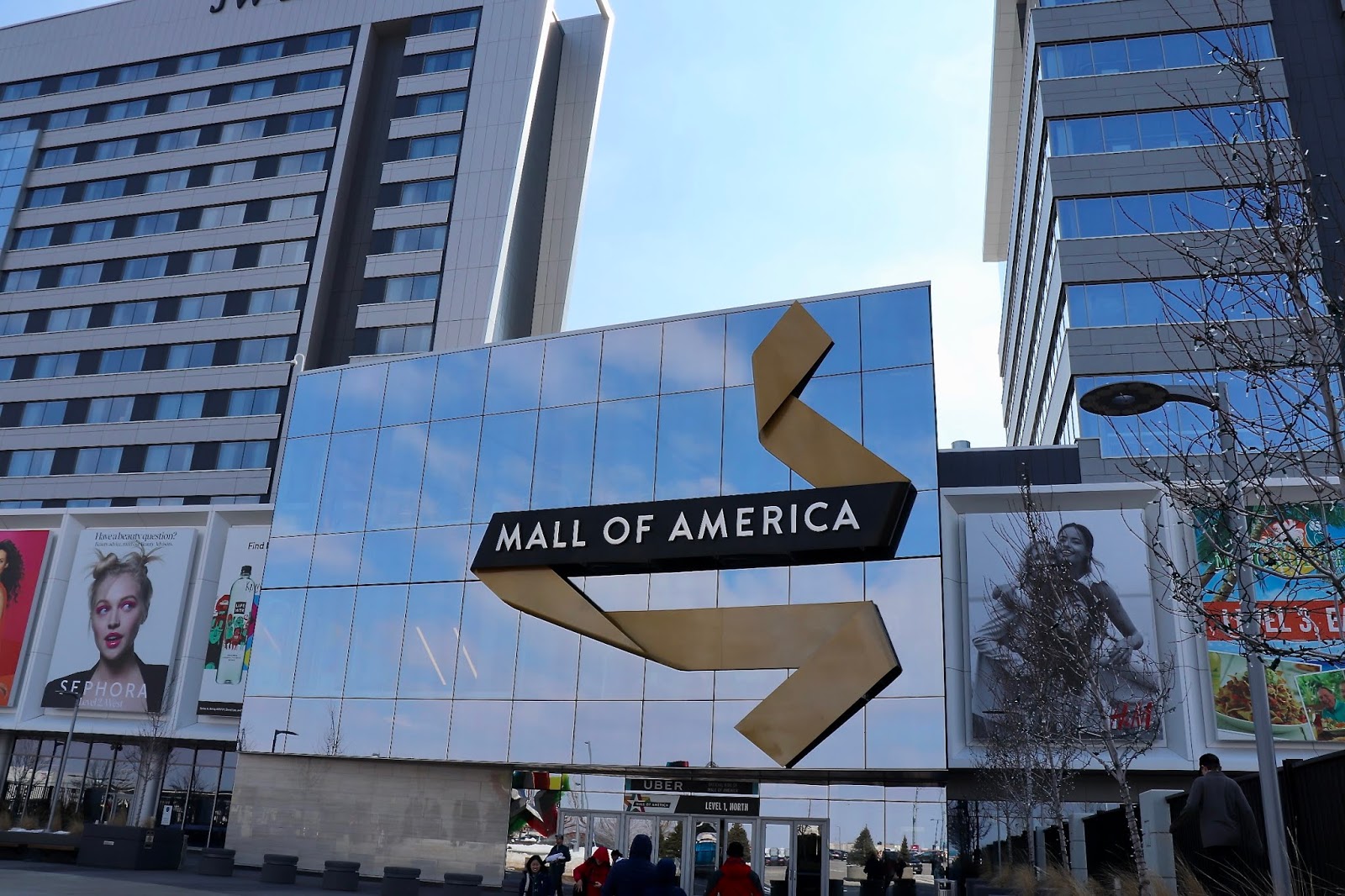 The Secrets of the Mall of America - Brianne Sieberg