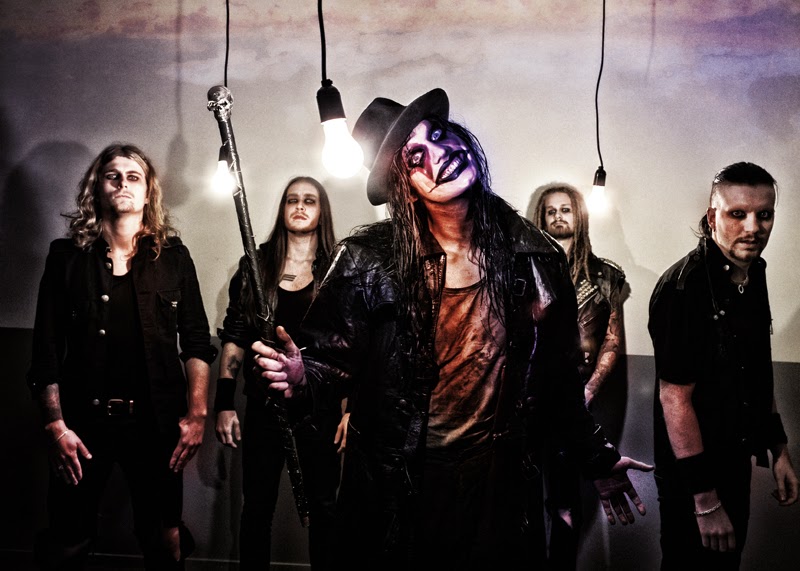 AVATAR - Video di "Vultures Fly" - MyDistortions.it