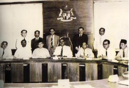SEJARAH KEMERDEKAAN MALAYSIA: Pengumuman Jemaah Kabinet Yang Pertama ...