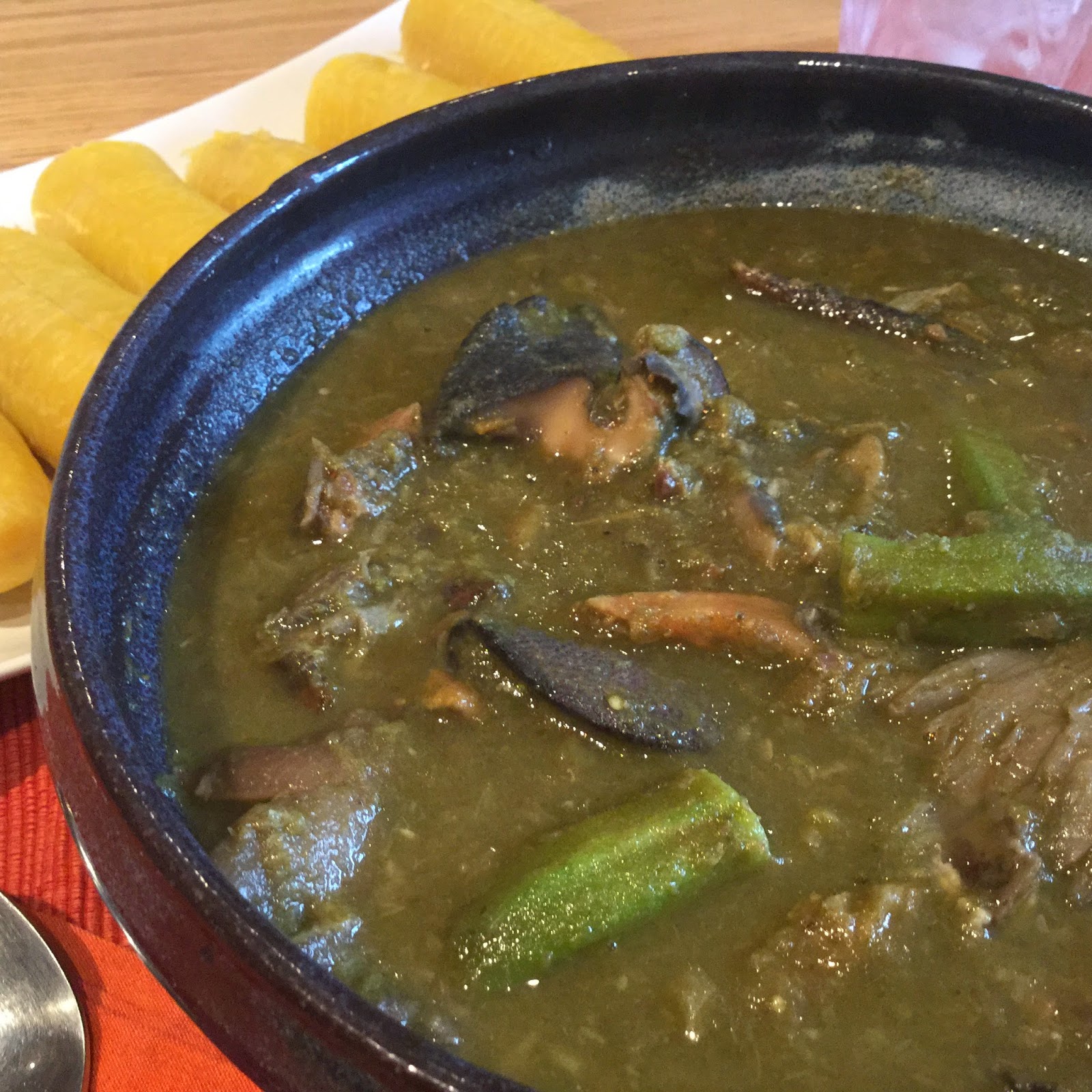 Aftrad Village Kitchen: Ebunu Ebunu / Cocoyam leaves (Kontomire) Soup