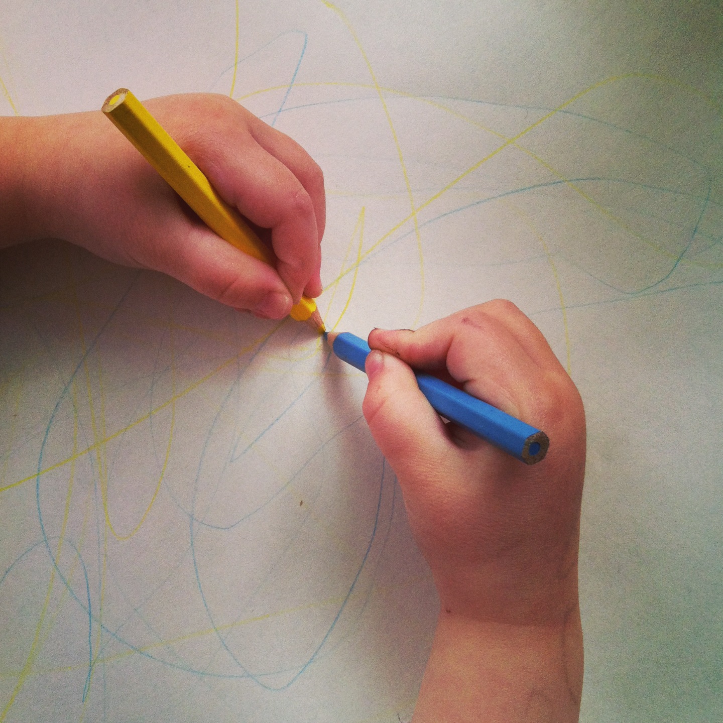 Messy Lab: light, drawing, hands