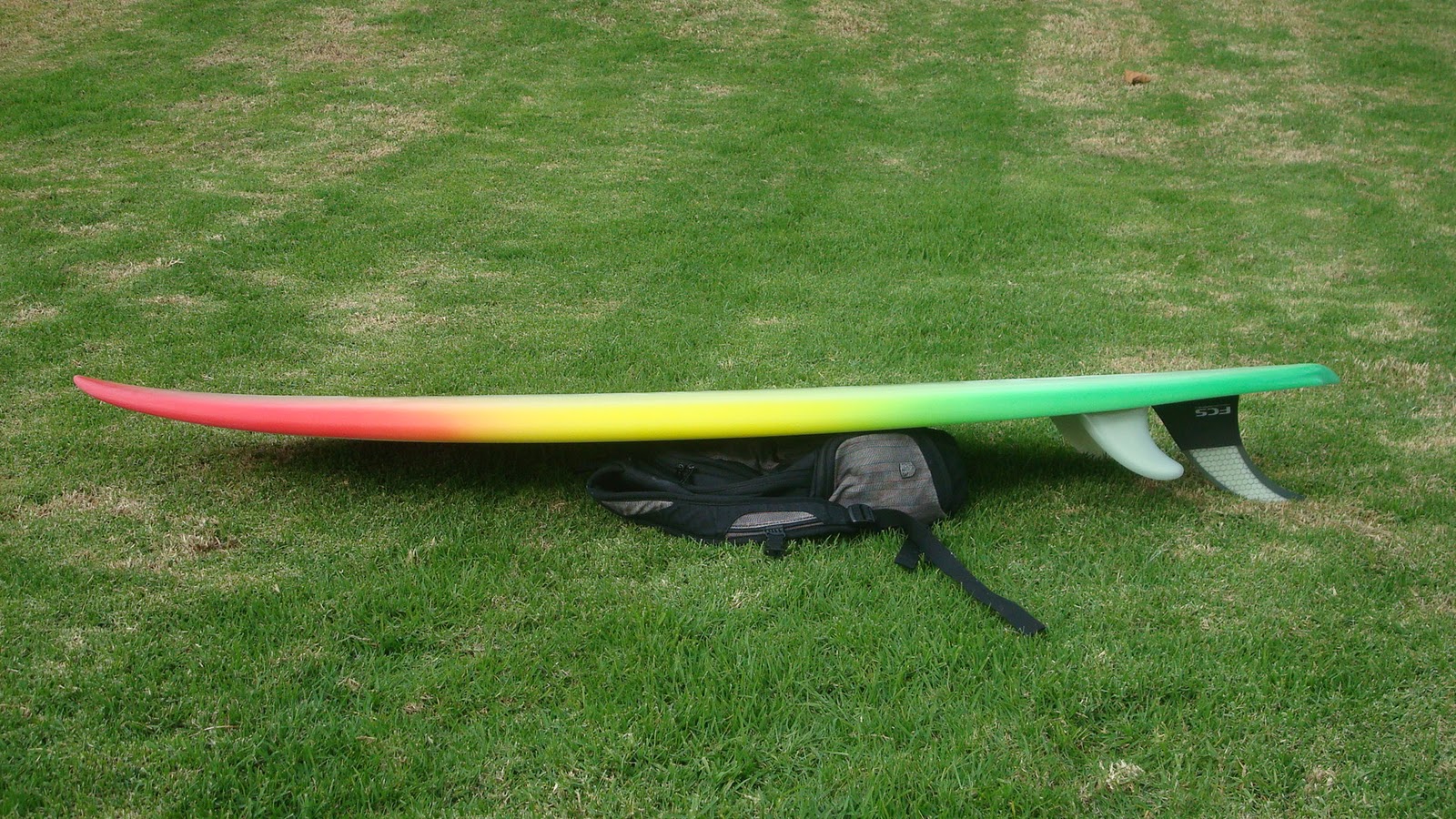 SUN DOLPHIN SURFBOARDS: 6'0" Rasta is ready to surf