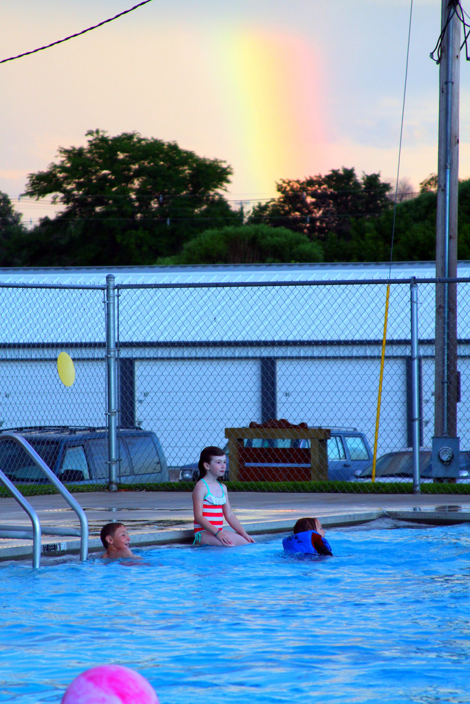 WhiMSy love: Swimming Birthday Party