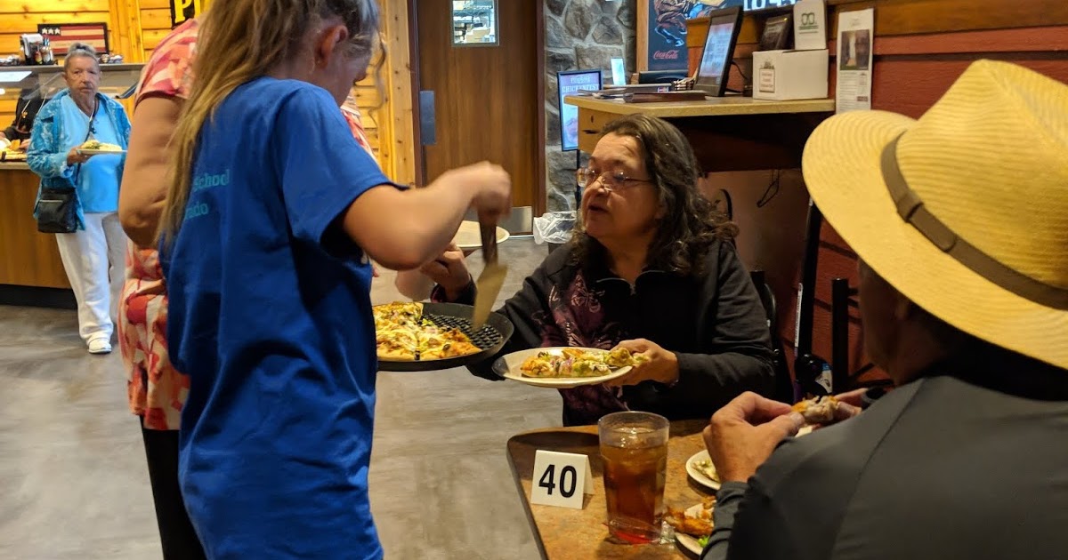 Velbis' Classroom: Pizza Ranch Fundraiser