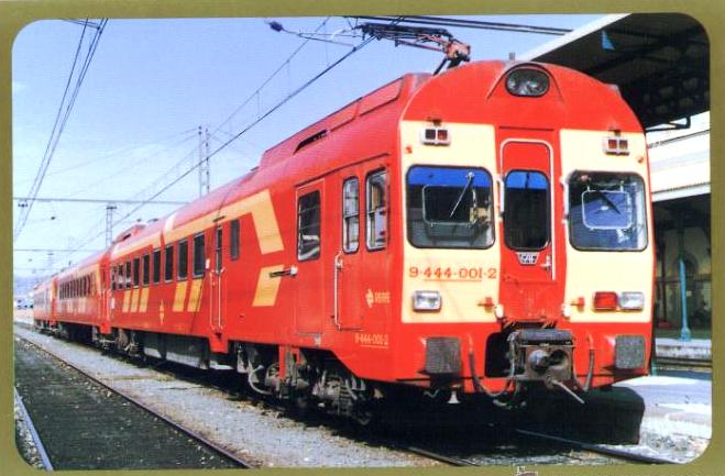 Rails sense fronteres: Unitat de tren sèrie 444, de Renfe.