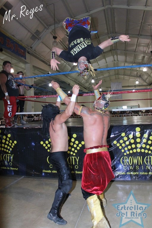 ESTRELLAS DEL RING.: El Consejo AAA derroto a los American Wolvies y Tomahawk en Mérida.