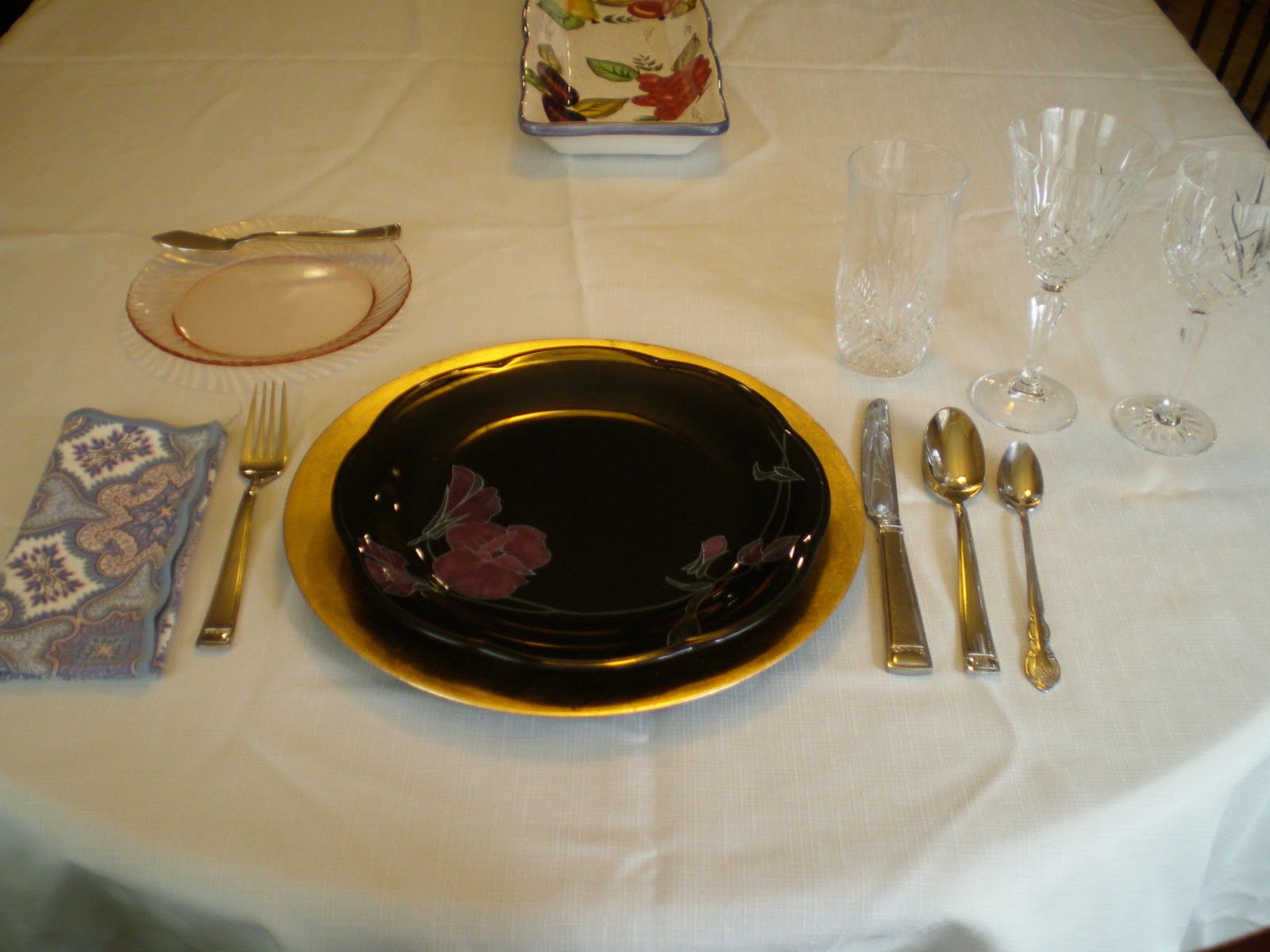 Basil and Rosemary's Kitchen: How to set the table