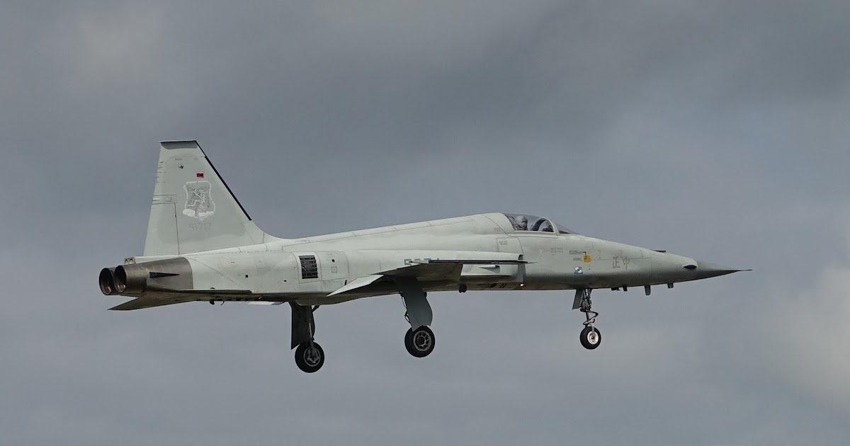 Blair's 軍事,警察及消防攝影: F-5戰鬥機 (F-5A/B Freedom Fighter 自由鬥士 / F-5E/F Tiger ...