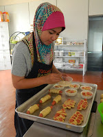 Hanan HOMEBASE Bakery: KELAS ROTI ( SWEET BUN )