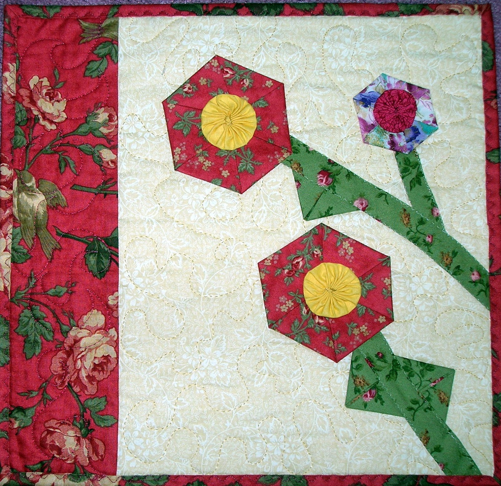 3-D Folded Hexagon Flowers and FREE pattern