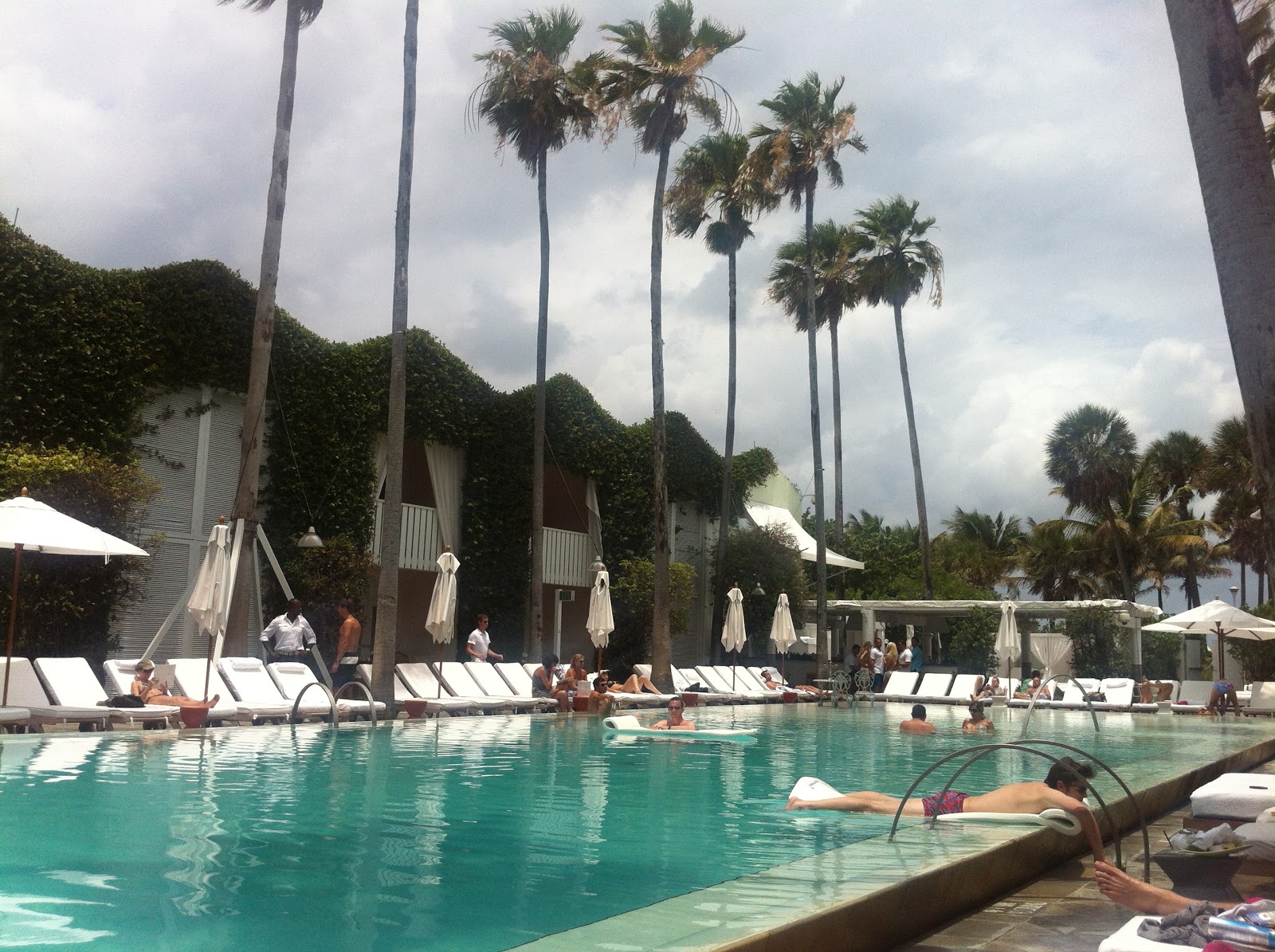 Buy it: Base Sand - Cheryl Shops