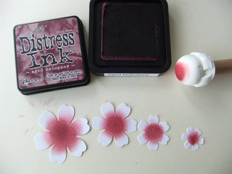 From My Craft Room: Wrinkled Flower Coloured With Distress Ink Tutorial