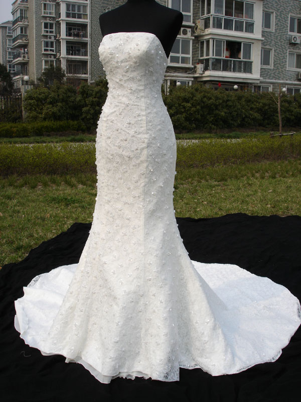 Fashion: Fish style wedding dress