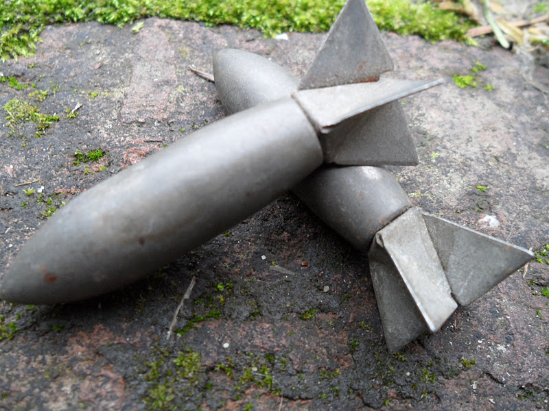 Four Bees: Lazy Dog Bombs, Mk 44 Cluster Bomb 1950's - 1960's