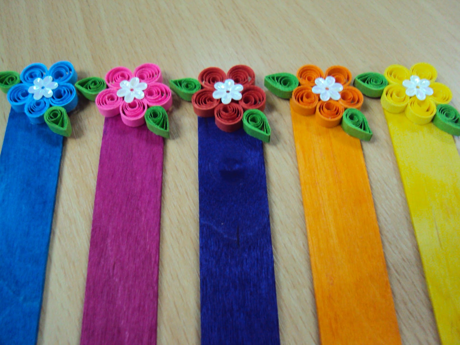 Hsue Craft: ICE CREAM STICKS BOOKMARKS