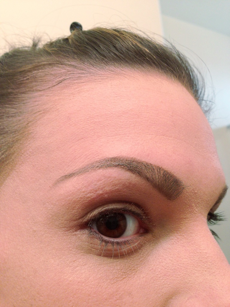 Beauty With Bailey: How I Do My Eyebrows