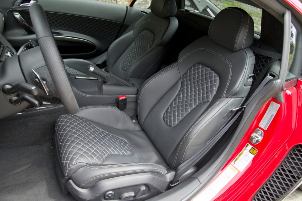 Passion For Luxury : The New 2014 Audi R8 V10 Plus