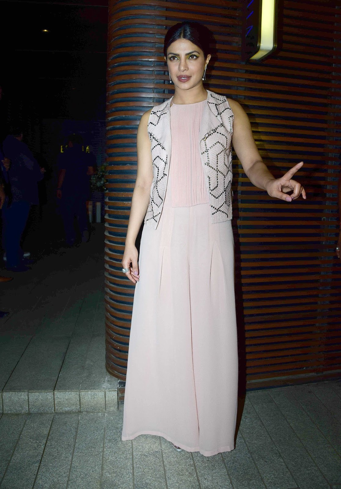 Priyanka Chopra || Party in Mumbai | April 26, 2017 - Celebrity Magazine