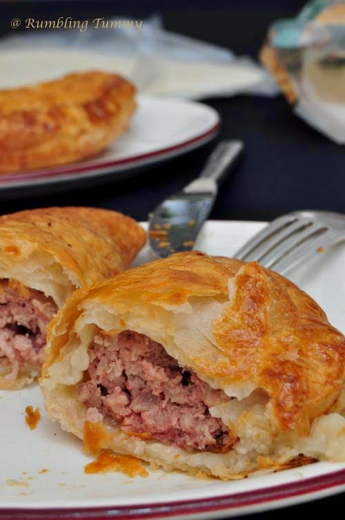 Rumbling Tummy: Banh Pateso (Paté Chaud)