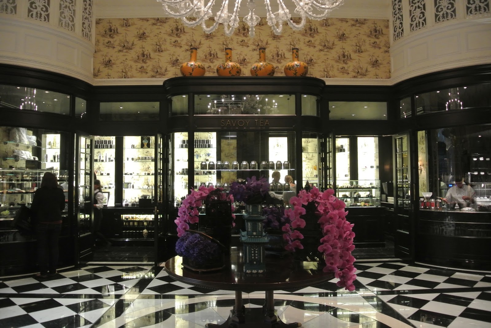 Kate and Chelsie: Art Decadent Tea At The Beaufort Bar, The Savoy London