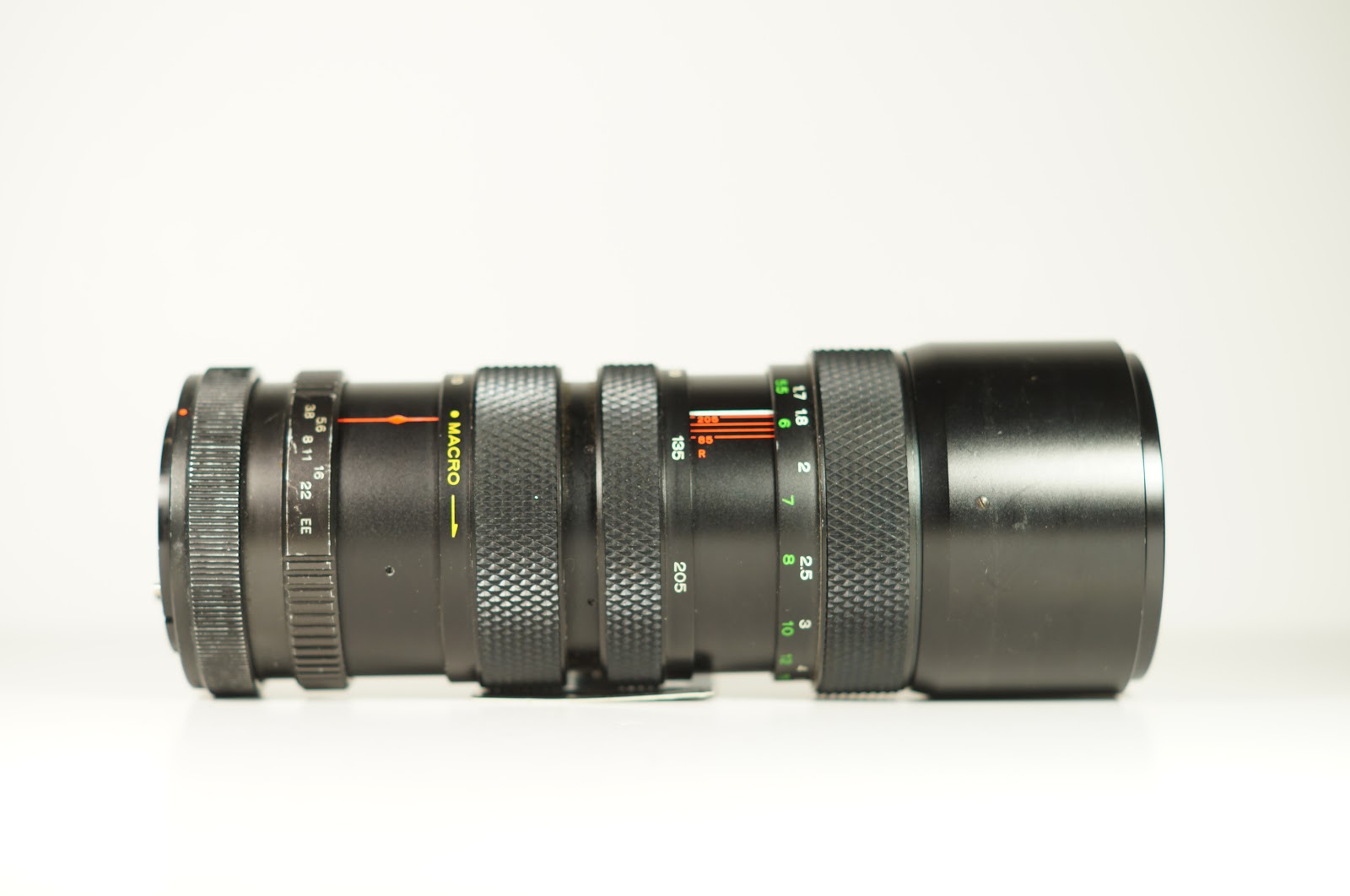 Soligor 85-205mm f/3.8 Telephoto Lens Zoom for FD Mount