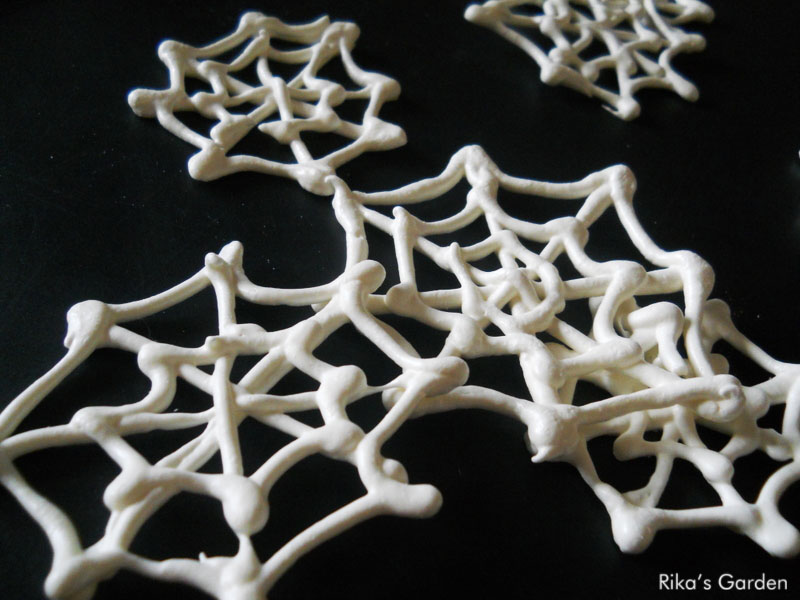 Rika's Garden: Meringhe Ragnatela e Origami per Halloween♪