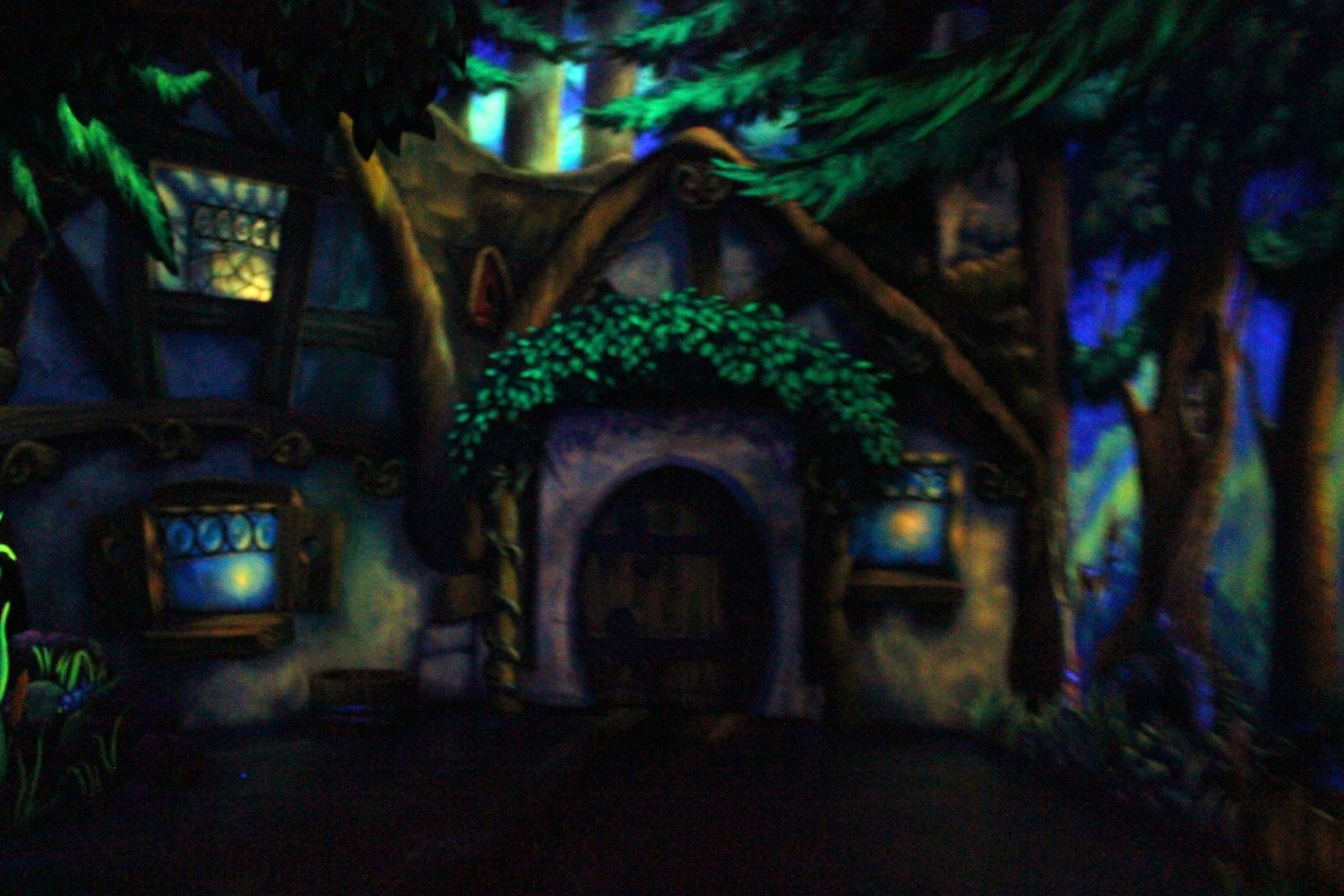 Haunted Serenade: Resurrecting Snow White's Scary Adventures, Part One ...