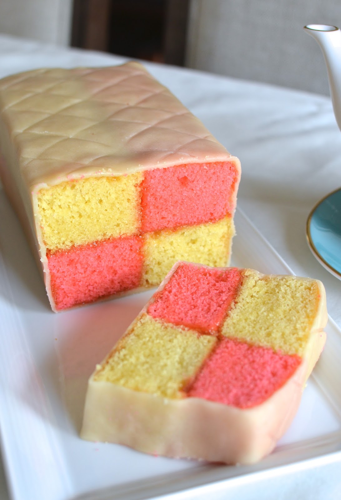 Playing with Flour: Battenberg cake