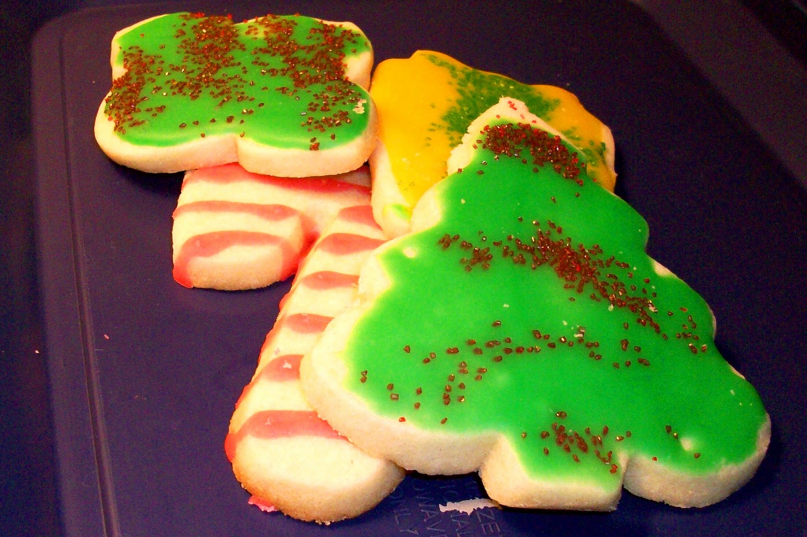 Clean | Kaylene: My {easy} Cut-Out Cookie Recipe & Cookie Icing {that ...