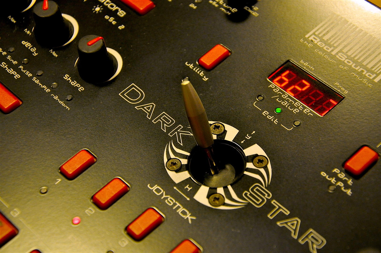 MATRIXSYNTH: Redsound DarkStar Synth with Vocoda Chip