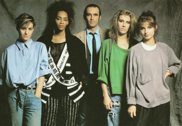 BAND AID - O grupo era composto por quarenta artistas para ...