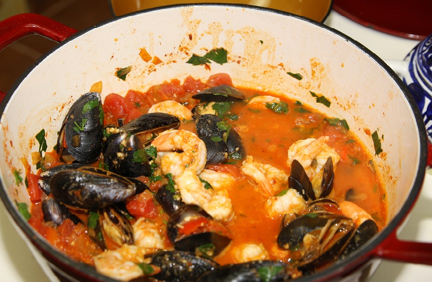 Klayton's Kitchen: Spanish Seafood Stew