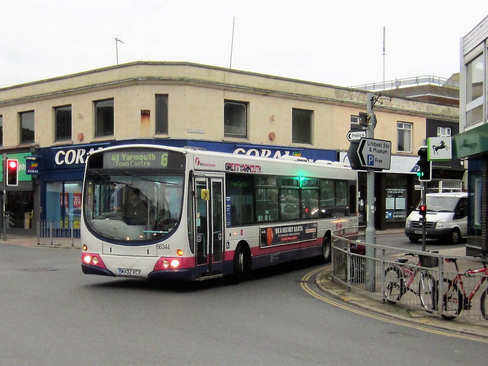 East Norfolk (& East Suffolk) Bus Blog: First Great Yarmouth Latest