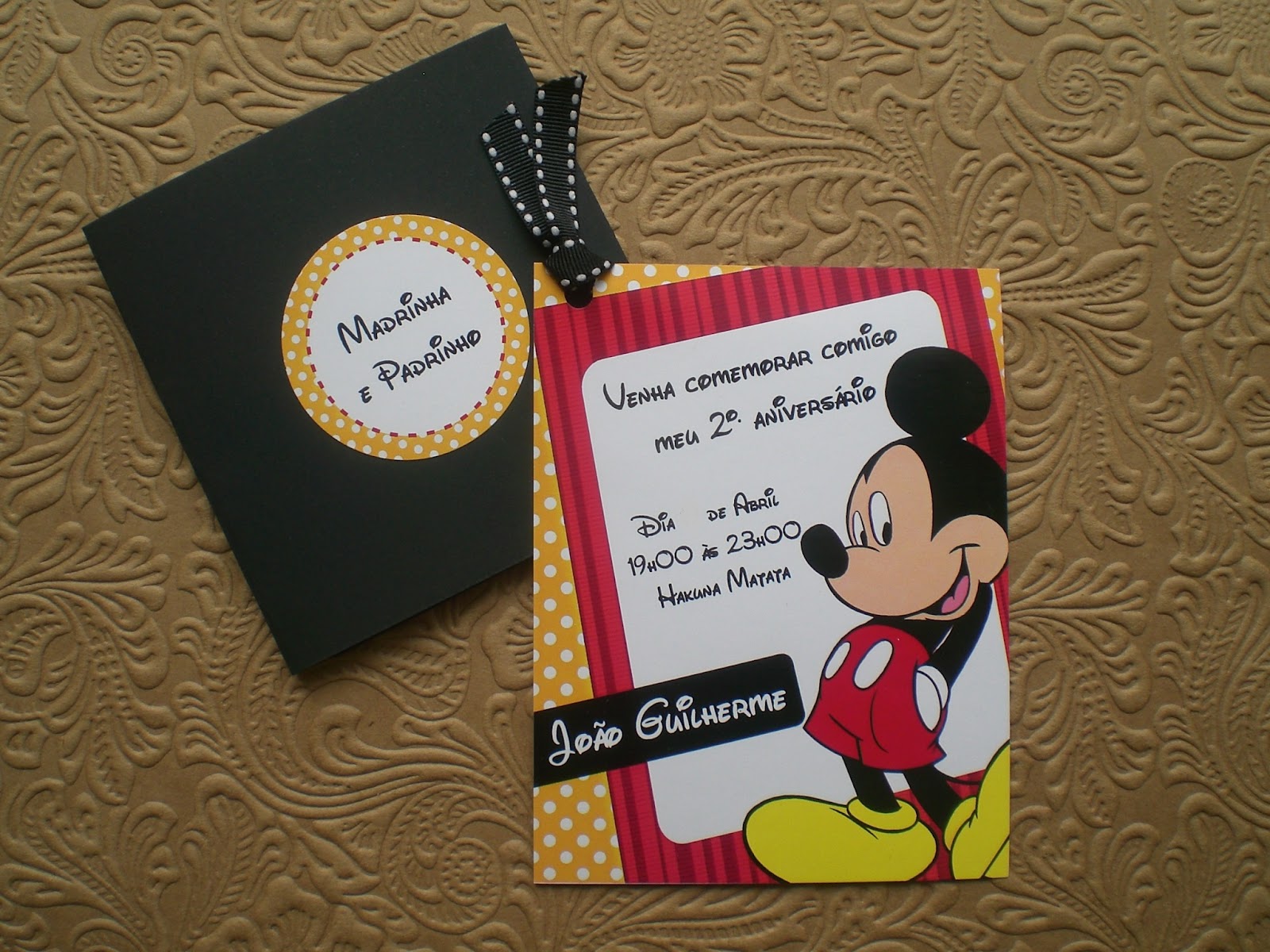 Rendas e Retalhos: João e o Mickey Mouse