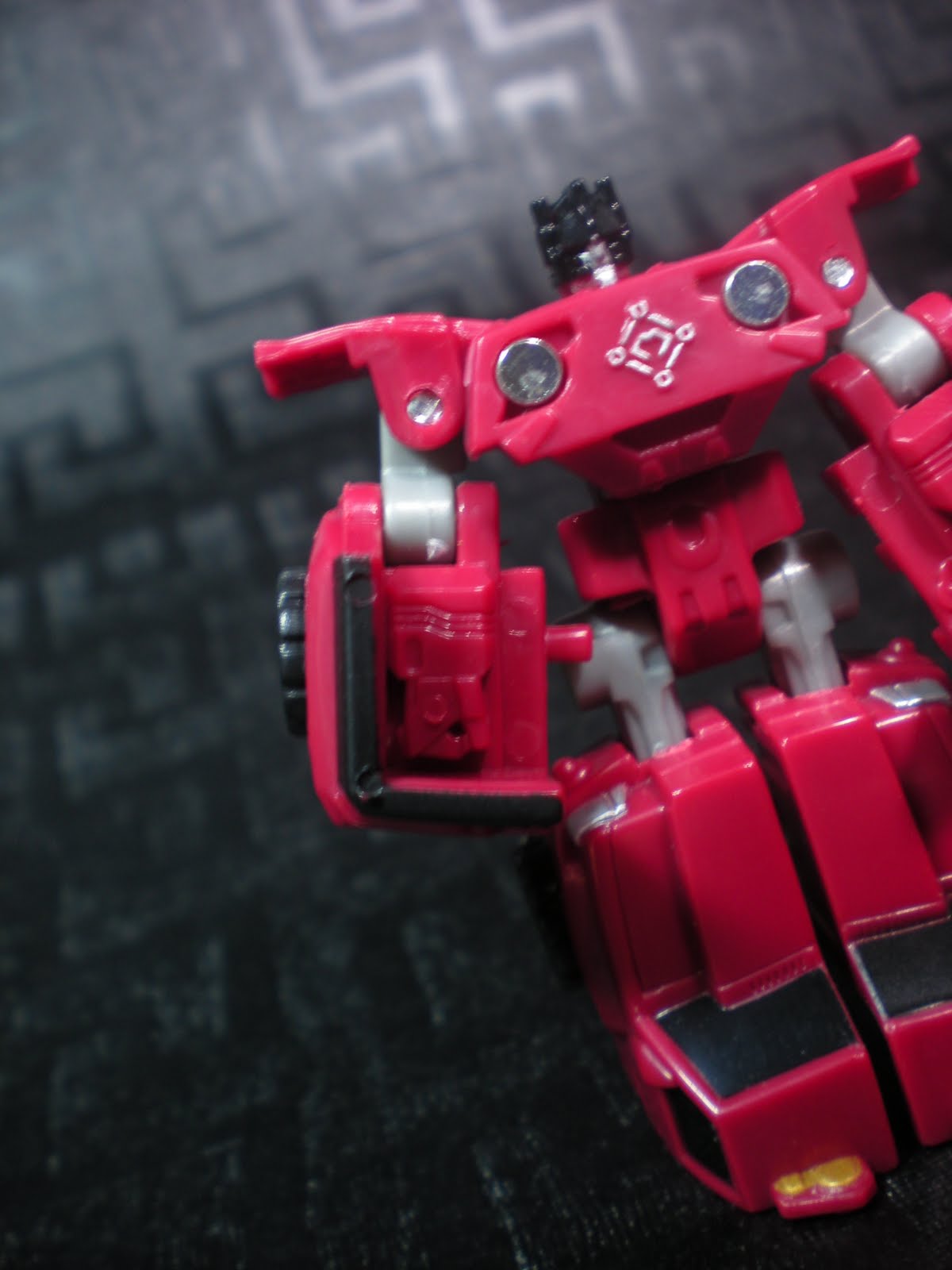 Review: [Hasbro] Transformers Drivetrain | Night's Corner