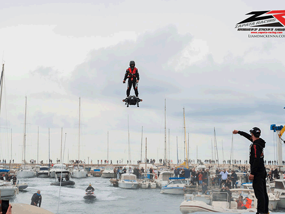 Christoph Roos: Franky Zapata - Flyboard